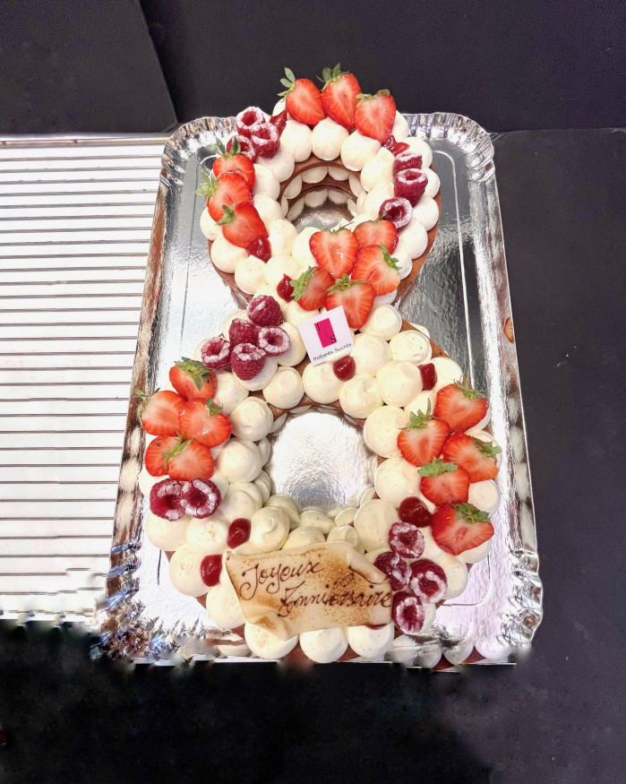Number Cake 12 pers - Chiffre 8 (vanille fruits rouges) | Instants Sucrés