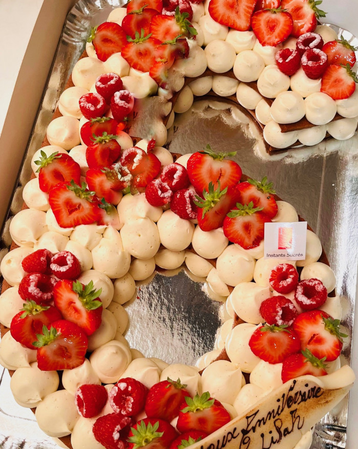 Number Cake 12 pers - Chiffre 6 (vanille fruits rouges) | Instants Sucrés