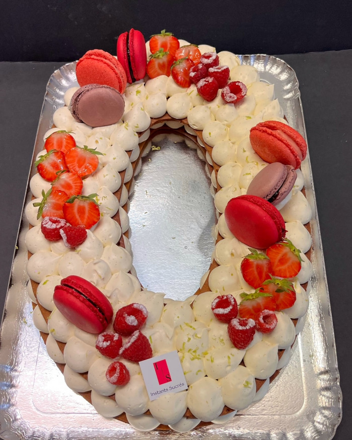 Number Cake 12 pers - Chiffre 0 (vanille fruits rouges) | Instants Sucrés